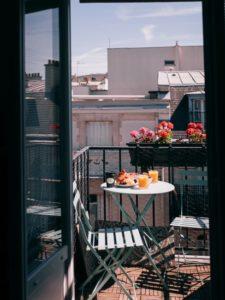 Cómo decorar y conseguir un balcón francés | Westwing